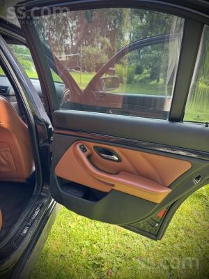 Melns BMW 525 2003 Rīga, ar dzinēja tilpumu 2.50 L un nobraukumu 460 tūkst. km par 4700 €, foto 12 vietnē AUTOMOTO.COM.LV