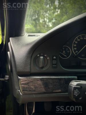 Melns BMW 525 2003 Rīga, ar dzinēja tilpumu 2.50 L un nobraukumu 460 tūkst. km par 4700 €, foto 13 vietnē AUTOMOTO.COM.LV
