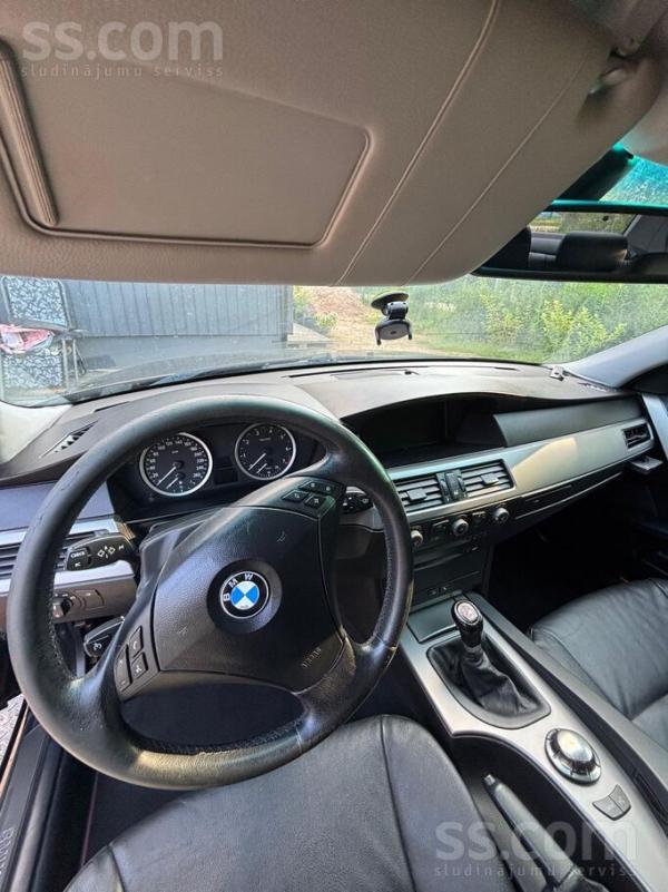 Black BMW 525 2003 in Jelgava, with an engine capacity of 2.50 L and mileage of 330 thousand km for 2100 €, photo 8 on AUTOMOTO.COM.LV