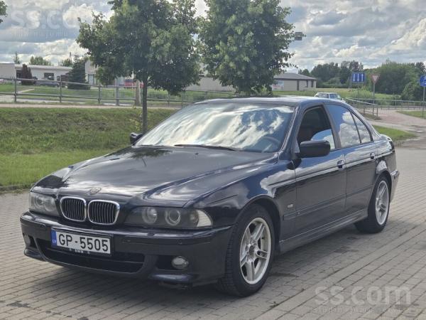 Черный БМВ 525 2003 в Тукумс, объемом двигателя 2.50 л и пробегом 285 тыс. км за 4000 €, фото 2 на AUTOMOTO.COM.LV