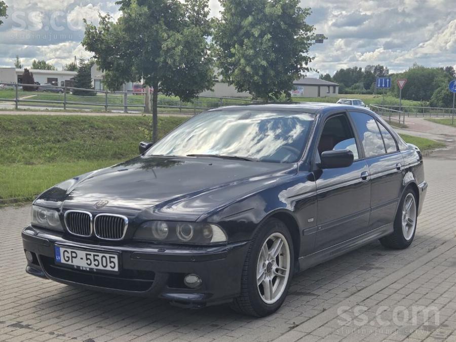 Melns BMW 525 2003 Tukums, ar dzinēja tilpumu 2.50 L un nobraukumu 285 tūkst. km par 4000 €, foto 3 vietnē AUTOMOTO.COM.LV