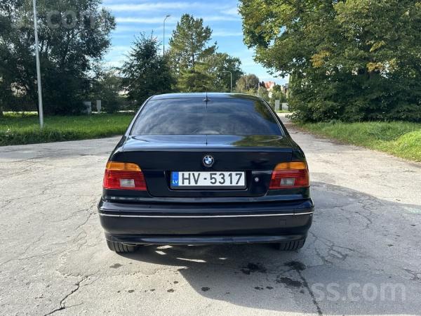 Black BMW 525 2003 in Jelgava, with an engine capacity of 2.50 L and mileage of 418 thousand km for 2500 €, photo 5 on AUTOMOTO.COM.LV