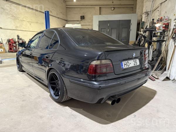 Melns BMW 525 2003 Dobele, ar dzinēja tilpumu 1.80 L un nobraukumu 530 tūkst. km par 4999 €, foto 3 vietnē AUTOMOTO.COM.LV