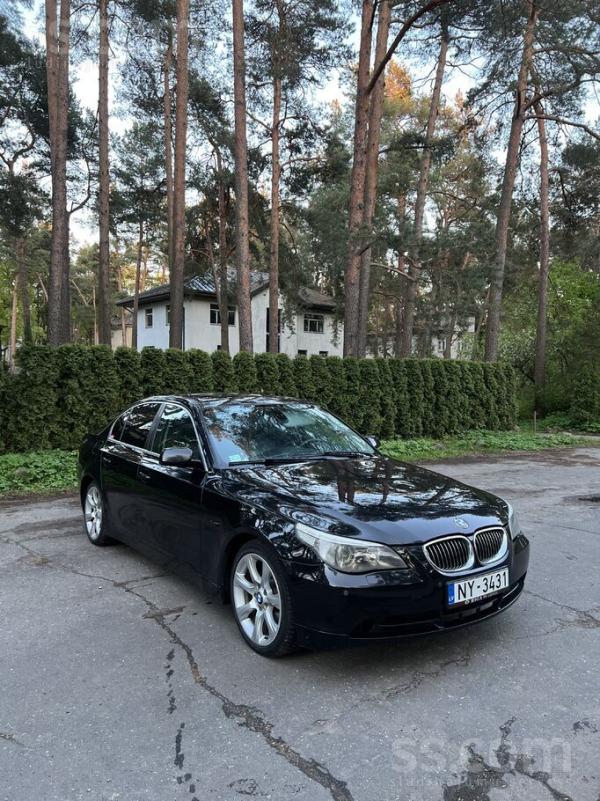 Black BMW 525 2004 in Riga, with an engine capacity of 2.50 L and mileage of 414 thousand km for 10000 €, photo 3 on AUTOMOTO.COM.LV