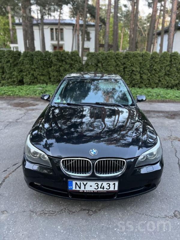 Black BMW 525 2004 in Riga, with an engine capacity of 2.50 L and mileage of 414 thousand km for 10000 €, photo 10 on AUTOMOTO.COM.LV