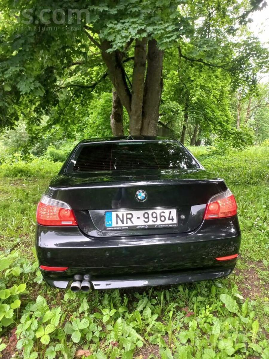Black BMW 525 2004 in Liepaja, with an engine capacity of 2.50 L and mileage of 420 thousand km for 3300 €, photo 14 on AUTOMOTO.COM.LV