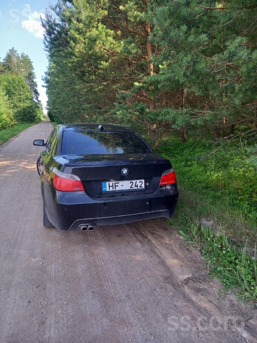 Black BMW 525 2004 in Jelgava, with an engine capacity of 2.50 L and mileage of 370 thousand km for 3100 €, photo 4 on AUTOMOTO.COM.LV