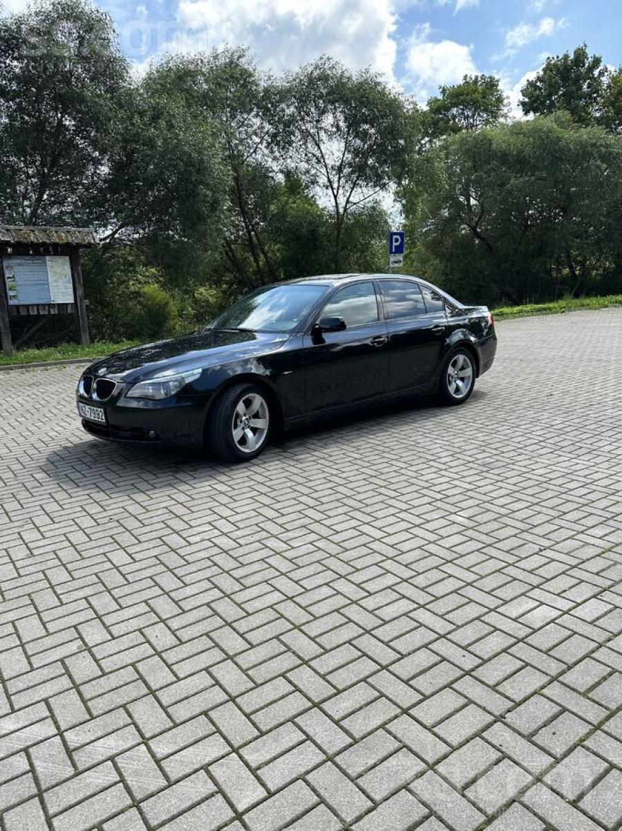 Melns BMW 525 2004 Krāslava, ar dzinēja tilpumu 2.50 L un nobraukumu 299 tūkst. km par 4950 €, foto 1 vietnē AUTOMOTO.COM.LV