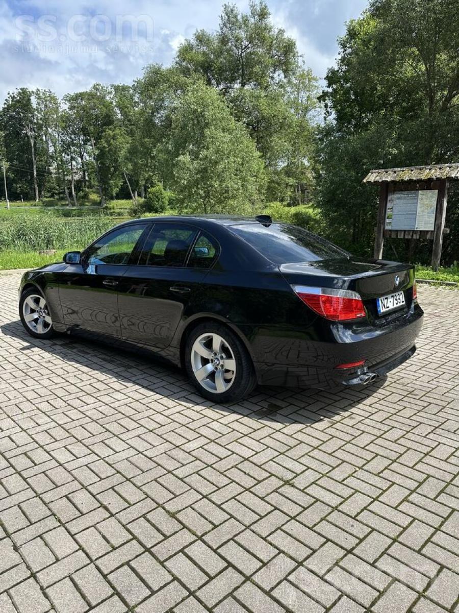 Melns BMW 525 2004 Krāslava, ar dzinēja tilpumu 2.50 L un nobraukumu 299 tūkst. km par 4950 €, foto 2 vietnē AUTOMOTO.COM.LV