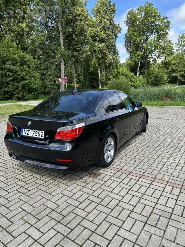 Melns BMW 525 2004 Krāslava, ar dzinēja tilpumu 2.50 L un nobraukumu 299 tūkst. km par 4950 €, foto 4 vietnē AUTOMOTO.COM.LV