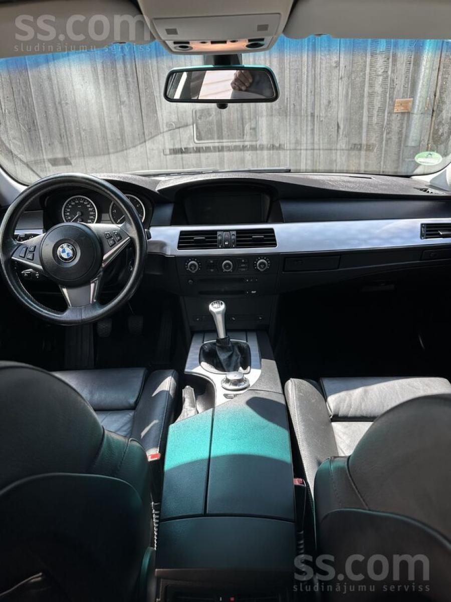 Melns BMW 525 2004 Krāslava, ar dzinēja tilpumu 2.50 L un nobraukumu 299 tūkst. km par 4950 €, foto 7 vietnē AUTOMOTO.COM.LV