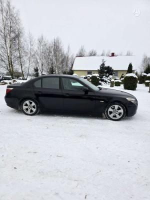 Black BMW 525 2004 in Alytus, with an engine capacity of 2.50 L and mileage of 404 thousand km for 4200 €, photo 5 on AUTOMOTO.COM.LV