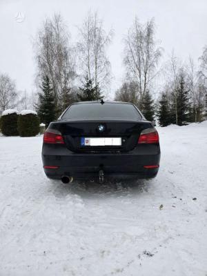 Black BMW 525 2004 in Alytus, with an engine capacity of 2.50 L and mileage of 404 thousand km for 4200 €, photo 8 on AUTOMOTO.COM.LV