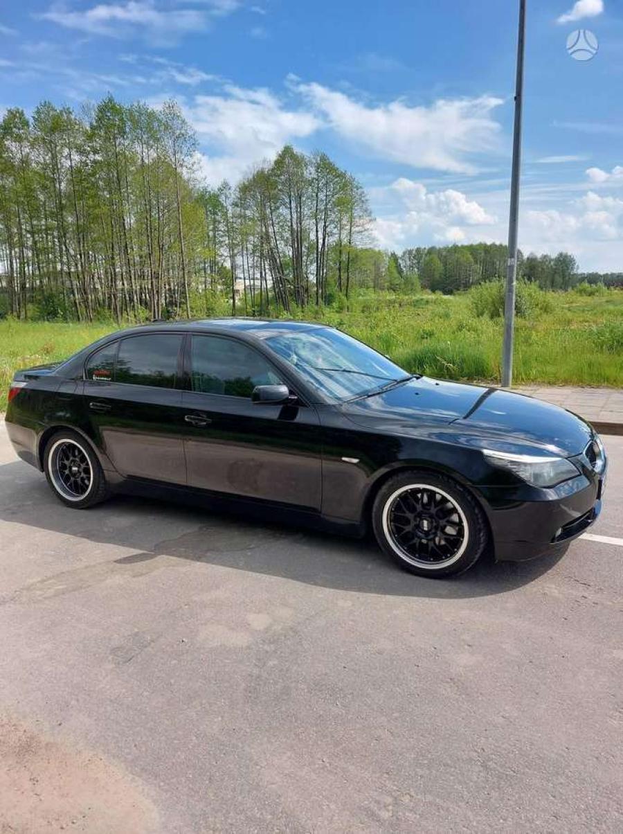 Black BMW 525 2004 in Alytus, with an engine capacity of 2.50 L and mileage of 404 thousand km for 4200 €, photo 11 on AUTOMOTO.COM.LV