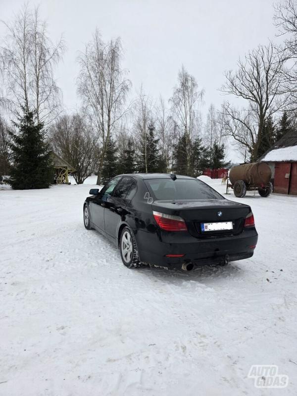 Melns BMW 525 2004 Alīta, ar dzinēja tilpumu 2.50 L un nobraukumu 403 tūkst. km par 4200 €, foto 4 vietnē AUTOMOTO.COM.LV