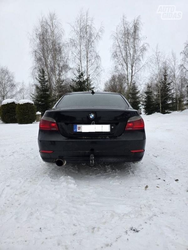 Melns BMW 525 2004 Alīta, ar dzinēja tilpumu 2.50 L un nobraukumu 403 tūkst. km par 4200 €, foto 5 vietnē AUTOMOTO.COM.LV