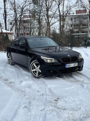 Black BMW 525 2004 in Riga, with an engine capacity of 2.50 L and mileage of 435 thousand km for 3300 €, photo  on AUTOMOTO.COM.LV