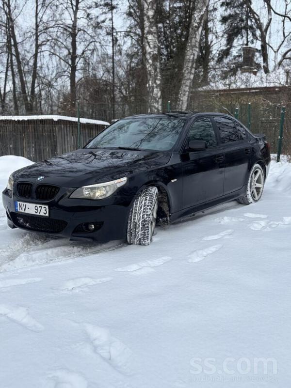 Melns BMW 525 2004 Rīga, ar dzinēja tilpumu 2.50 L un nobraukumu 435 tūkst. km par 3300 €, foto 3 vietnē AUTOMOTO.COM.LV