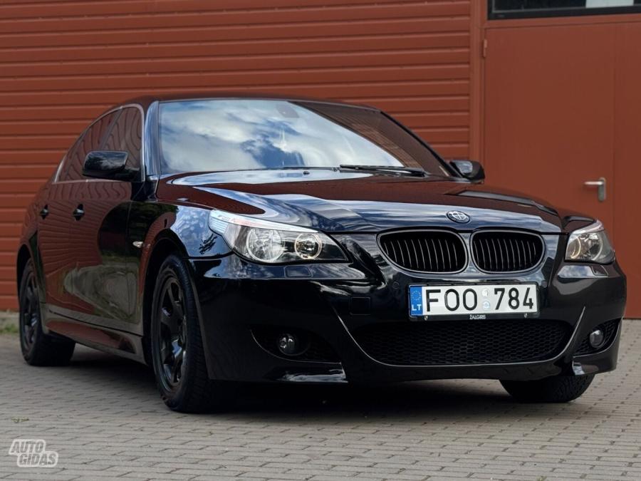 Melns BMW 525 2004 Kauņa, ar dzinēja tilpumu 2.50 L un nobraukumu 222 tūkst. km par 2900 €, foto 4 vietnē AUTOMOTO.COM.LV
