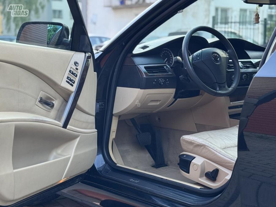 Melns BMW 525 2004 Kauņa, ar dzinēja tilpumu 2.50 L un nobraukumu 222 tūkst. km par 2900 €, foto 16 vietnē AUTOMOTO.COM.LV
