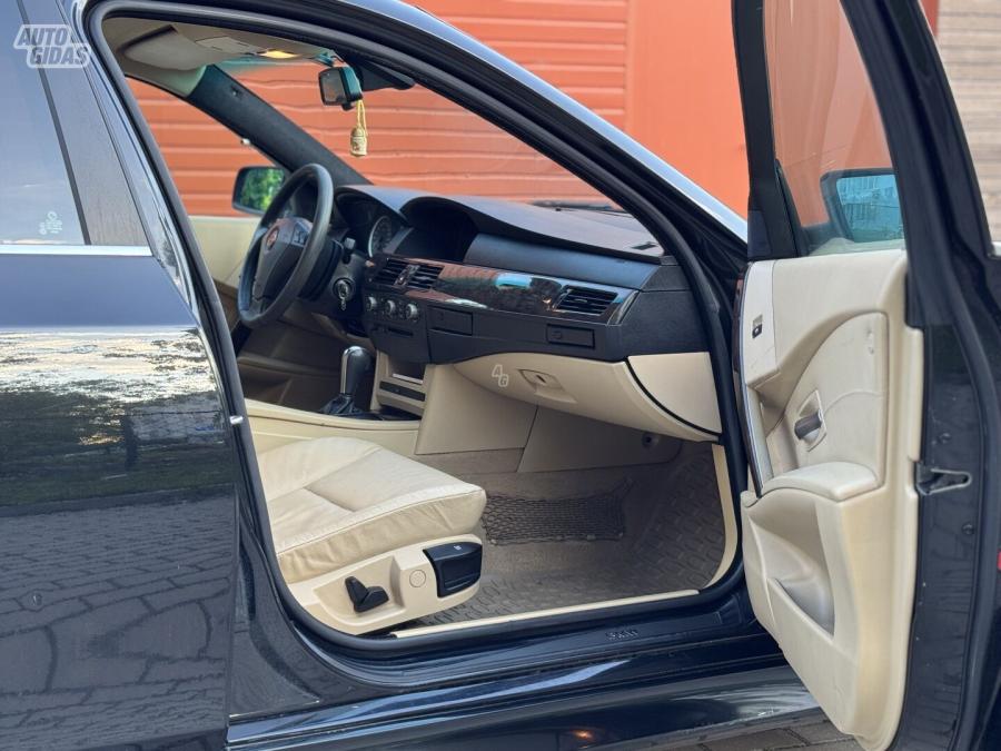 Melns BMW 525 2004 Kauņa, ar dzinēja tilpumu 2.50 L un nobraukumu 222 tūkst. km par 2900 €, foto 20 vietnē AUTOMOTO.COM.LV