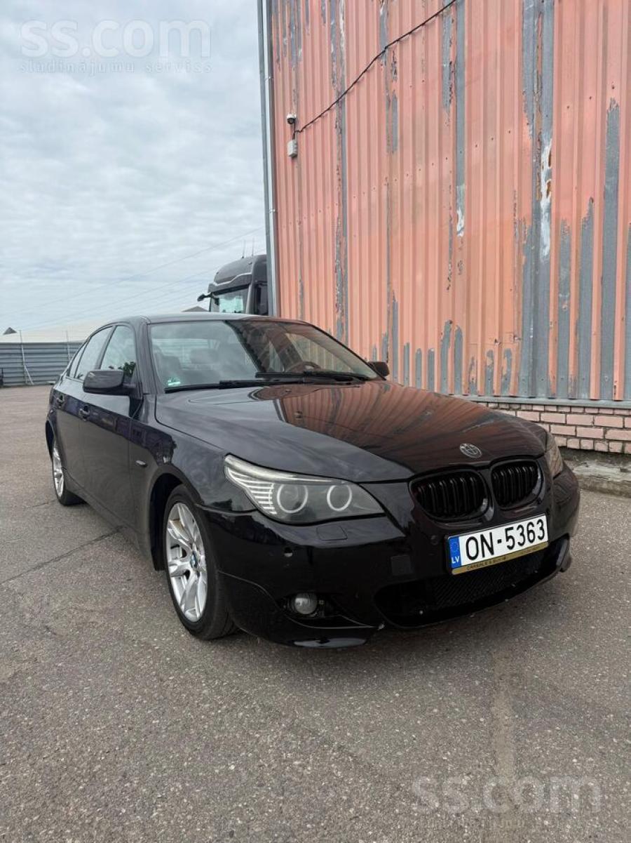 Black BMW 525 2004 in Riga, with an engine capacity of 2.50 L and mileage of 0 thousand km for 3900 €, photo 1 on AUTOMOTO.COM.LV