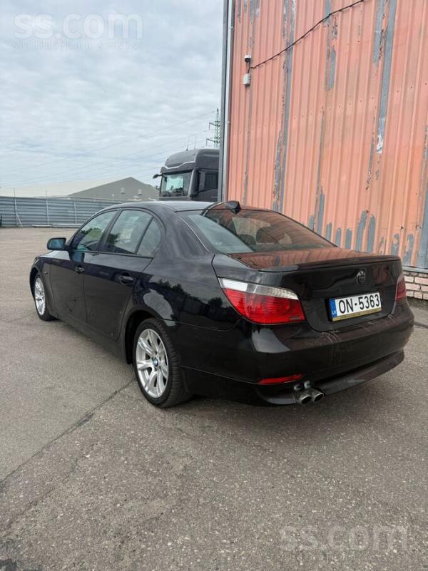 Black BMW 525 2004 in Riga, with an engine capacity of 2.50 L and mileage of 0 thousand km for 3900 €, photo 3 on AUTOMOTO.COM.LV