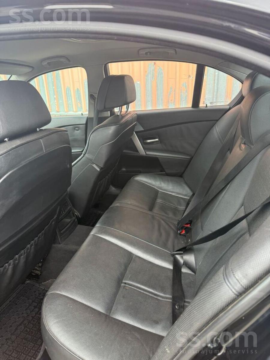 Black BMW 525 2004 in Riga, with an engine capacity of 2.50 L and mileage of 0 thousand km for 3900 €, photo 6 on AUTOMOTO.COM.LV