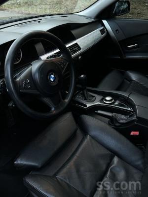 Black BMW 525 2004 in Riga, with an engine capacity of 2.50 L and mileage of 303 thousand km for 5100 €, photo 6 on AUTOMOTO.COM.LV
