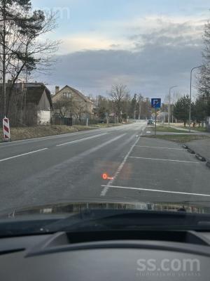 Black BMW 525 2004 in Riga, with an engine capacity of 2.50 L and mileage of 303 thousand km for 5100 €, photo 8 on AUTOMOTO.COM.LV
