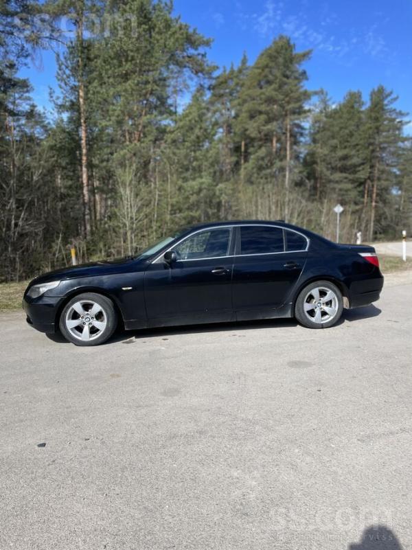 Черный БМВ 525 2004 в Екабпилс, объемом двигателя 2.50 л и пробегом 503 тыс. км за 2850 €, фото 3 на AUTOMOTO.COM.LV