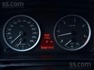 Black BMW 525 2004 in Riga, with an engine capacity of 2.50 L and mileage of 0 thousand km for 3290 €, photo 19 on AUTOMOTO.COM.LV