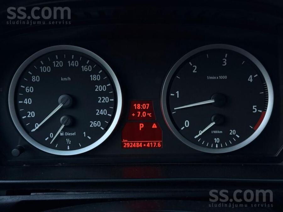 Black BMW 525 2004 in Riga, with an engine capacity of 2.50 L and mileage of 0 thousand km for 3290 €, photo 19 on AUTOMOTO.COM.LV