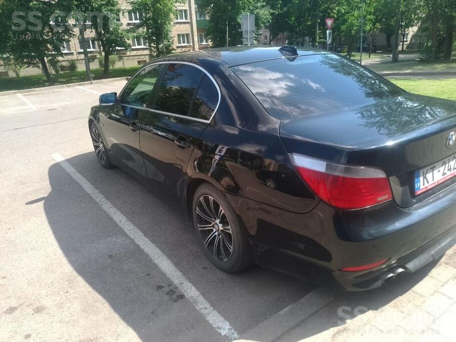 Black BMW 525 2004 in Daugavpils, with an engine capacity of 2.50 L and mileage of 370 thousand km for 4000 €, photo 7 on AUTOMOTO.COM.LV