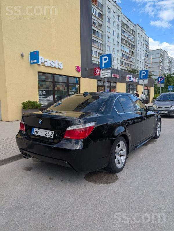 Black BMW 525 2004 in Riga, with an engine capacity of 2.50 L and mileage of 0 thousand km for 3900 €, photo 3 on AUTOMOTO.COM.LV