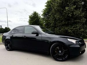 Black BMW 525 2004 in Kaunas, with an engine capacity of 2.49 L and mileage of 391 thousand km for 3300 €, photo 5 on AUTOMOTO.COM.LV