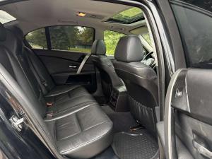 Black BMW 525 2004 in Kaunas, with an engine capacity of 2.49 L and mileage of 391 thousand km for 3300 €, photo 15 on AUTOMOTO.COM.LV