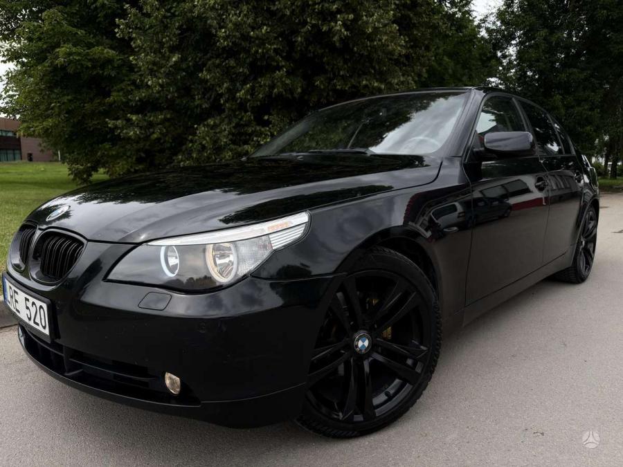 Black BMW 525 2004 in Kaunas, with an engine capacity of 2.49 L and mileage of 391 thousand km for 3300 €, photo 18 on AUTOMOTO.COM.LV