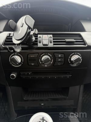 Melns BMW 525 2004 Rīga, ar dzinēja tilpumu 2.50 L un nobraukumu 427 tūkst. km par 5000 €, foto 11 vietnē AUTOMOTO.COM.LV