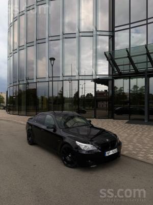 Melns BMW 525 2004 Rīga, ar dzinēja tilpumu 2.50 L un nobraukumu 427 tūkst. km par 5000 €, foto 12 vietnē AUTOMOTO.COM.LV