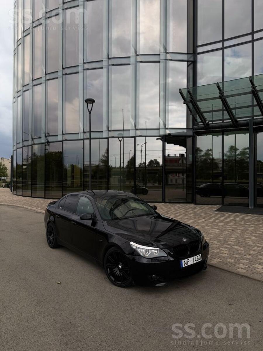 Melns BMW 525 2004 Rīga, ar dzinēja tilpumu 2.50 L un nobraukumu 427 tūkst. km par 5000 €, foto 12 vietnē AUTOMOTO.COM.LV