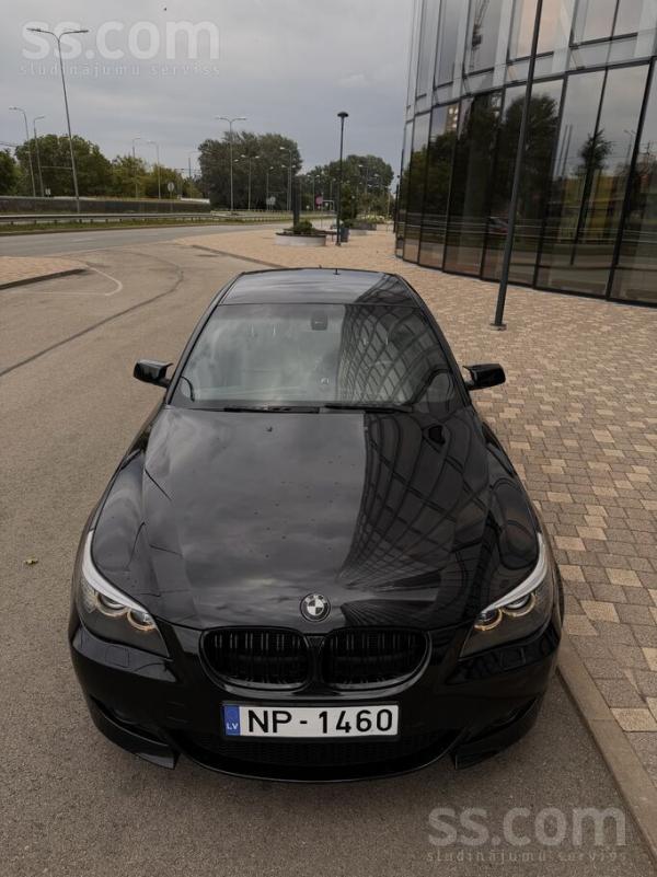 Black BMW 525 2004 in Riga, with an engine capacity of 2.50 L and mileage of 427 thousand km for 5000 €, photo 6 on AUTOMOTO.COM.LV