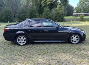 Melns BMW 525 2004 Anykščiai, ar dzinēja tilpumu 2.50 L un nobraukumu 452 tūkst. km par 1700 €, foto 5 vietnē AUTOMOTO.COM.LV