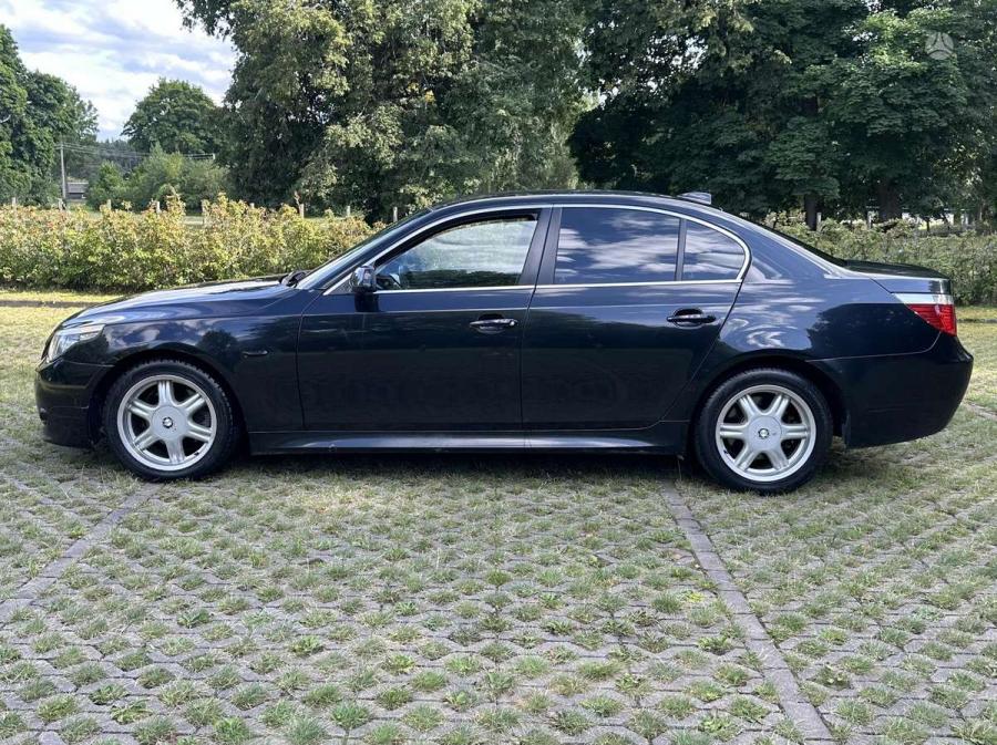 Melns BMW 525 2004 Anykščiai, ar dzinēja tilpumu 2.50 L un nobraukumu 452 tūkst. km par 1700 €, foto 6 vietnē AUTOMOTO.COM.LV