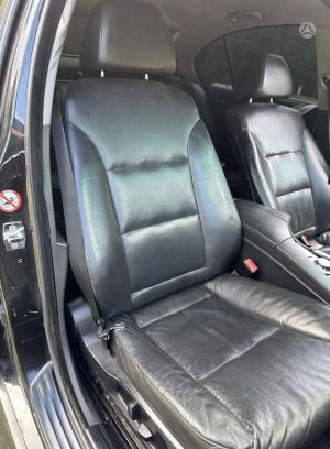 Melns BMW 525 2004 Anykščiai, ar dzinēja tilpumu 2.50 L un nobraukumu 452 tūkst. km par 1700 €, foto 12 vietnē AUTOMOTO.COM.LV