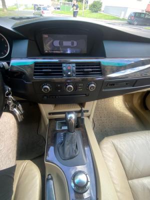 Black BMW 525 2004 in Tallinn, with an engine capacity of 0.00 L and mileage of 378 thousand km for 2999 €, photo 13 on AUTOMOTO.COM.LV