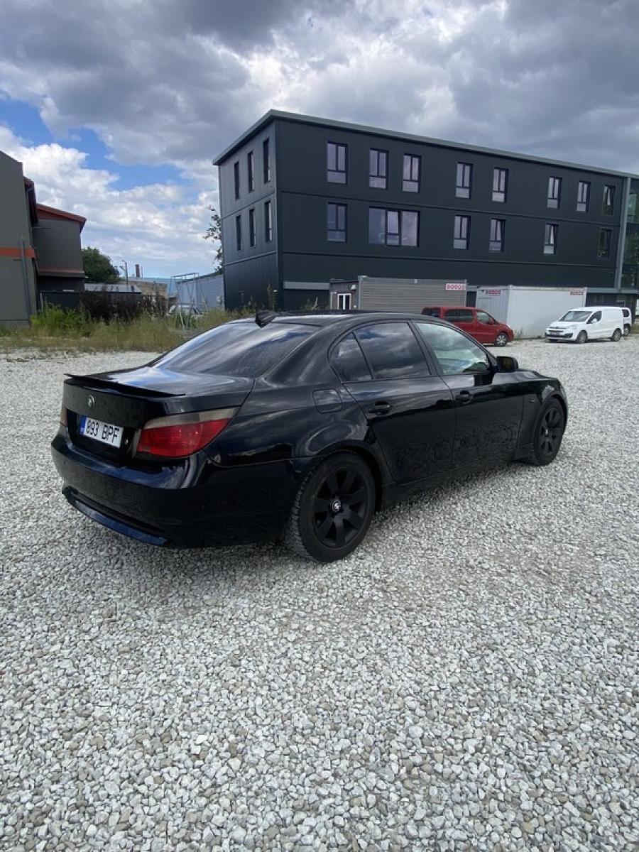 Black BMW 525 2004 in Tallinn, with an engine capacity of 0.00 L and mileage of 378 thousand km for 2999 €, photo 20 on AUTOMOTO.COM.LV