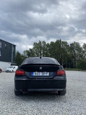 Black BMW 525 2004 in Tallinn, with an engine capacity of 0.00 L and mileage of 378 thousand km for 2999 €, photo 21 on AUTOMOTO.COM.LV