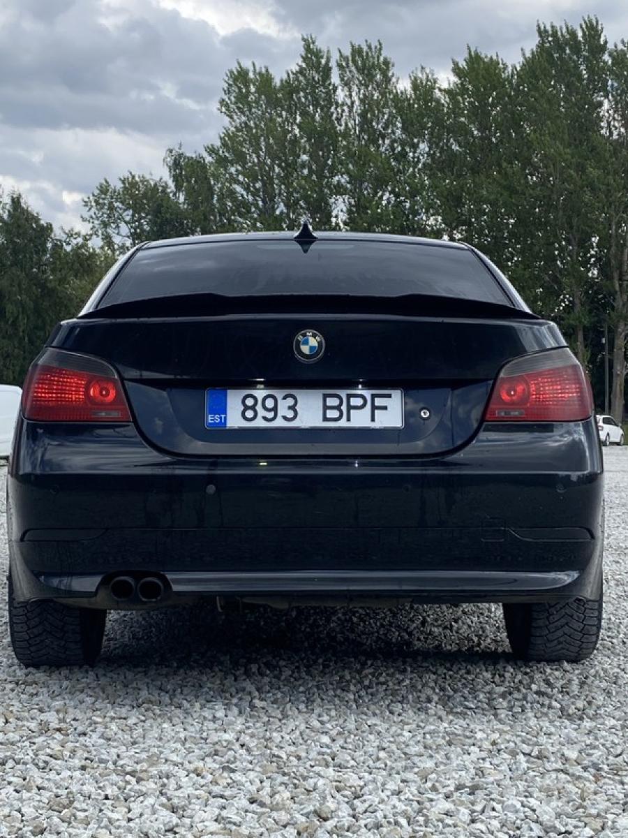 Black BMW 525 2004 in Tallinn, with an engine capacity of 0.00 L and mileage of 378 thousand km for 2999 €, photo 23 on AUTOMOTO.COM.LV