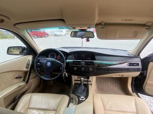 Black BMW 525 2004 in Tallinn, with an engine capacity of 0.00 L and mileage of 378 thousand km for 2999 €, photo 24 on AUTOMOTO.COM.LV
